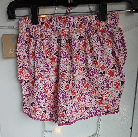 Bixby Nomad | Bottoms | Pom Pom Jersey Dolphin Shorts Stitch Fix ...